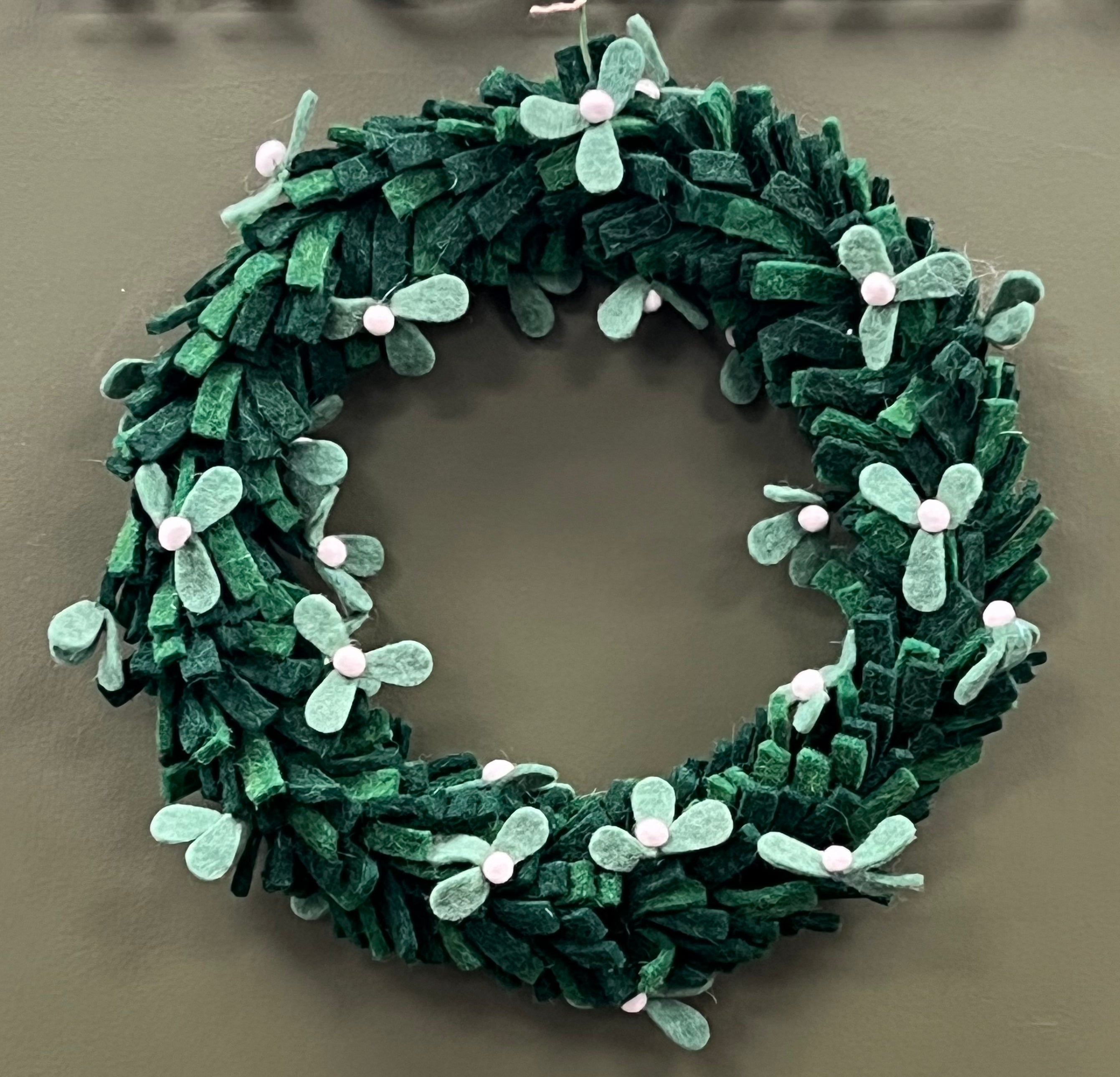 Green Felt Mistletoe Wreath – No 96 Home and Gifts